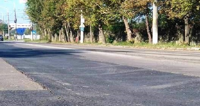NISTOR: DACA PE SOSEAUA RAMNICU SARAT ASFALTUL A CRAPAT IMEDIAT DUPA CE ... NISTOR: DACA PE SOSEAUA RAMNICU SARAT ASFALTUL A CRAPAT IMEDIAT DUPA CE ...